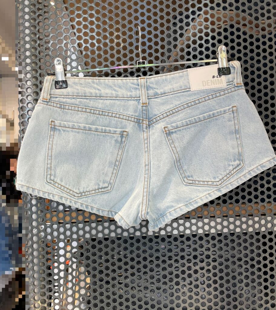 Short pollera tableado rígido nevado tiro bajo – Mayorista de Jeans ...